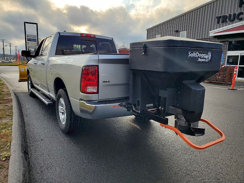 Spreaders | Hartford Truck Equipment, South Windsor CT